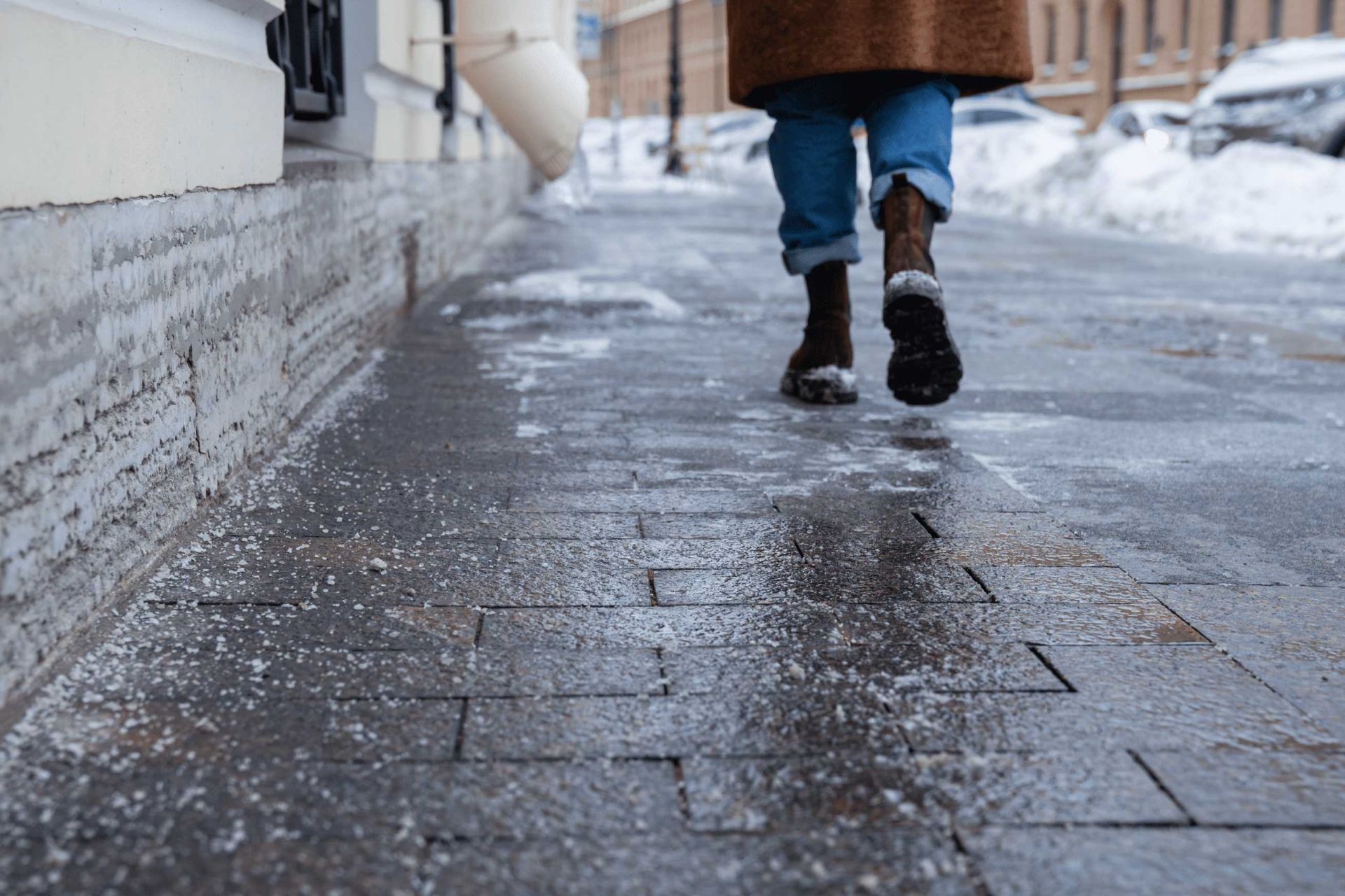 Top Winter Safety Tips to Avoid Slipping on Ice Injuries